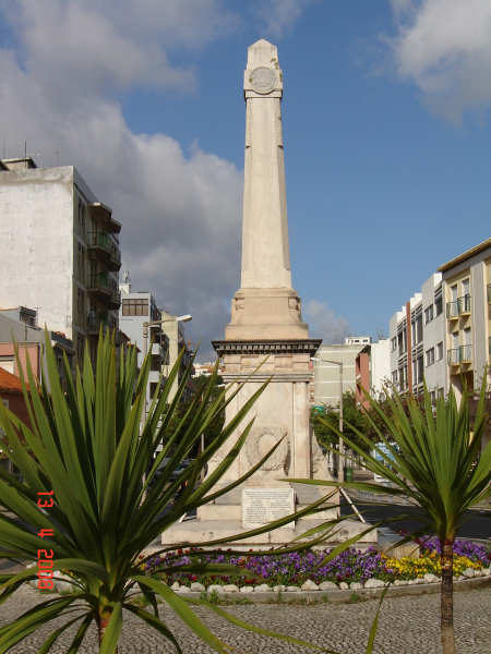 Concelho de Setúbal - Monumentos aos Combatentes e Campas